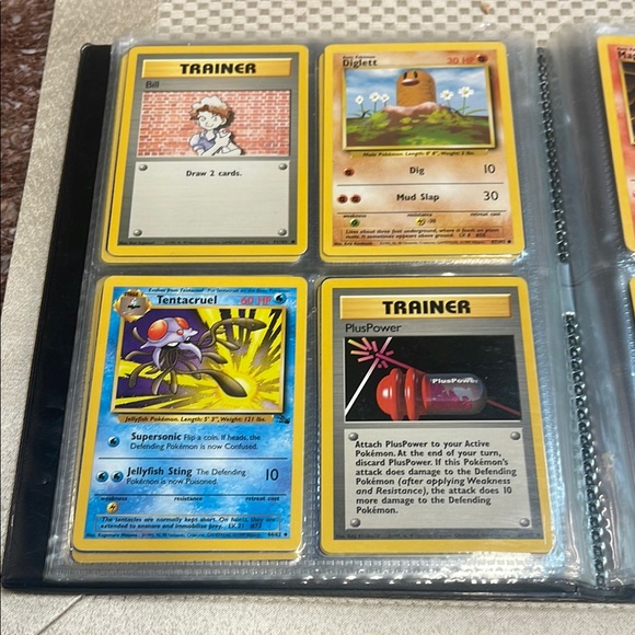 Pokémon | Other | Pokemon Collectors Album 4 Pocket Binder 999 Includes ...
